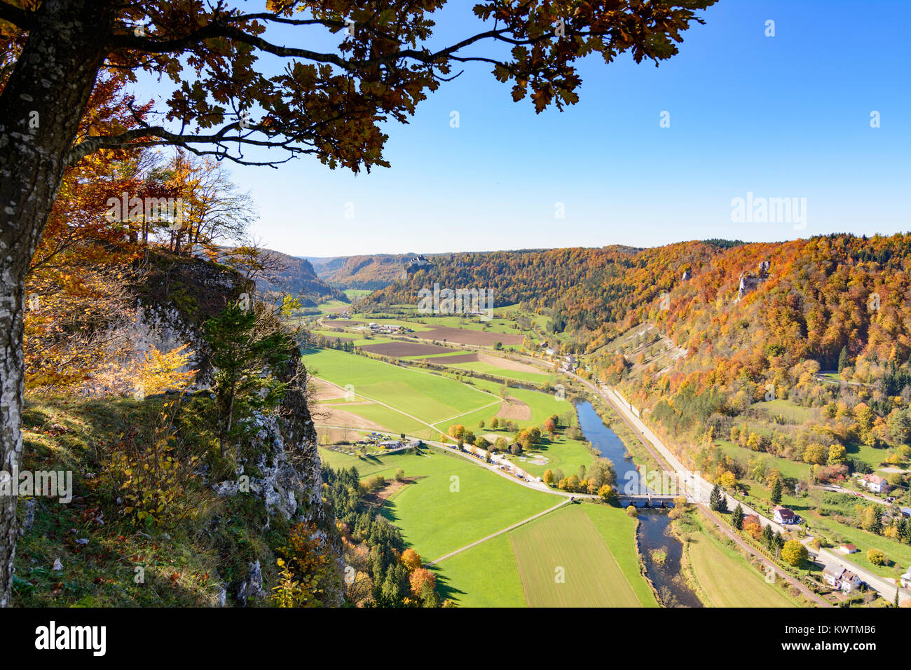 Beuron: Donau-Durchbruch (river Danube breakthrough), castle Schloss ...