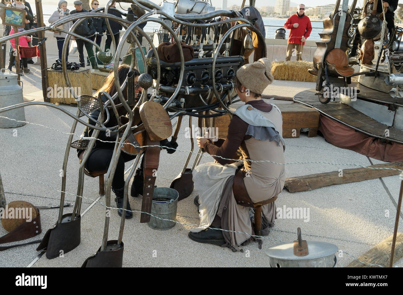Cow milking carousel hi-res stock photography and images - Alamy