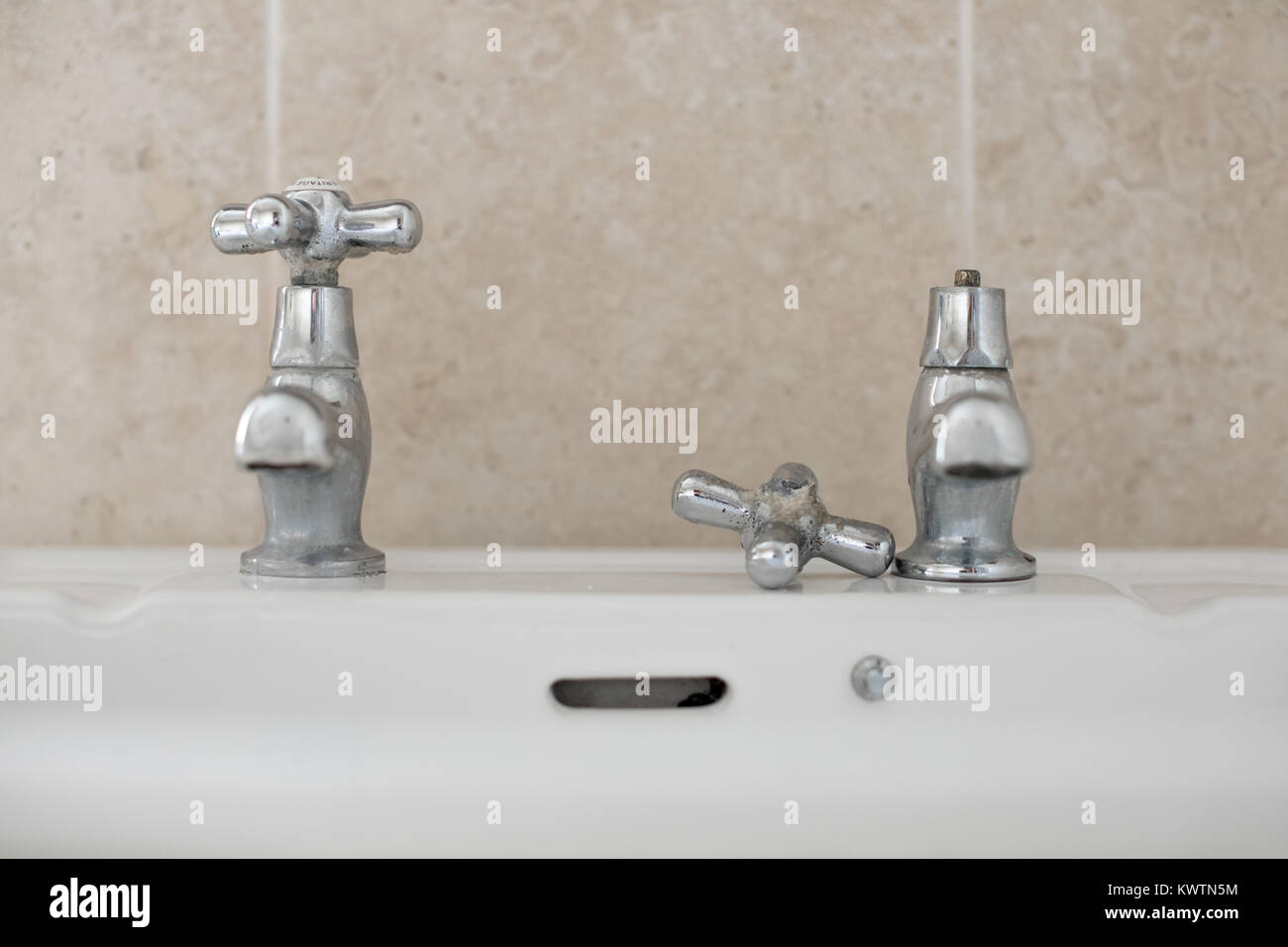 Broken tap hi-res stock photography and images - Alamy