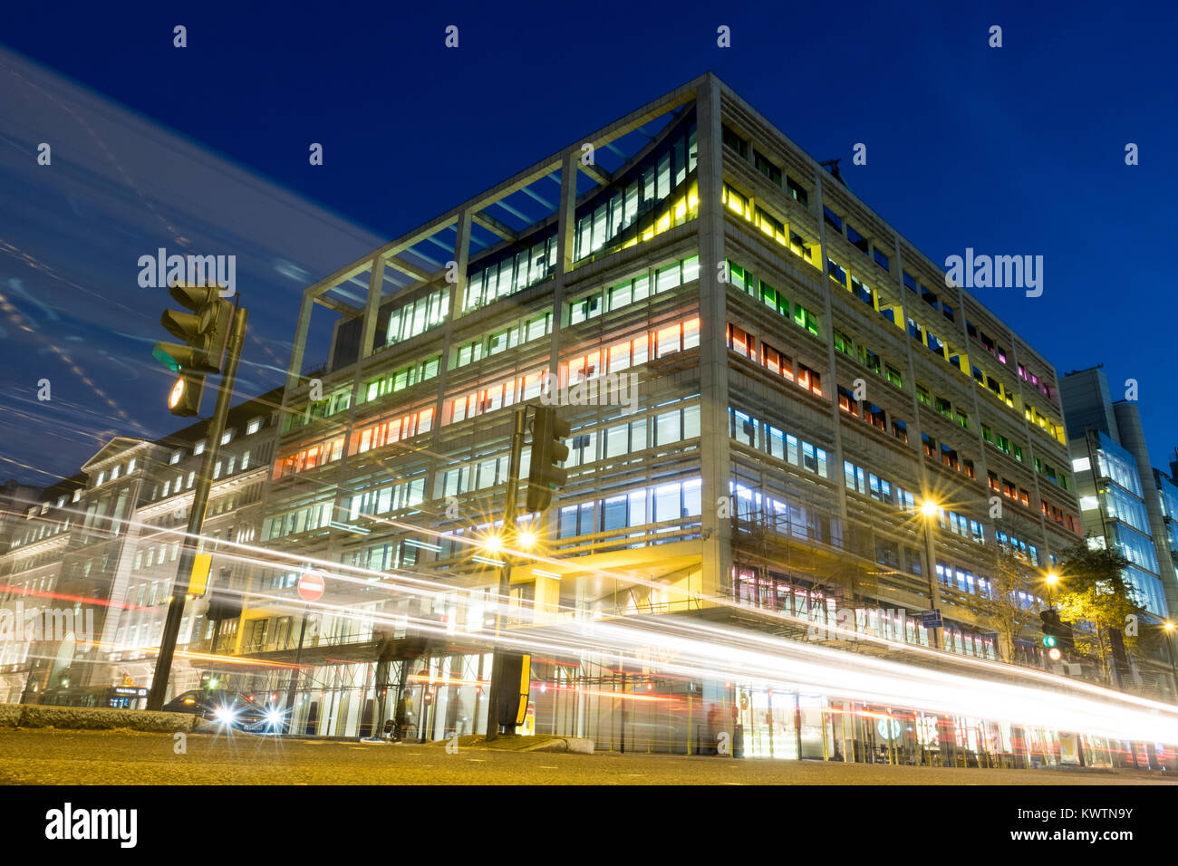 Bloomberg SPACE Gallery, London Stock Photo - Alamy