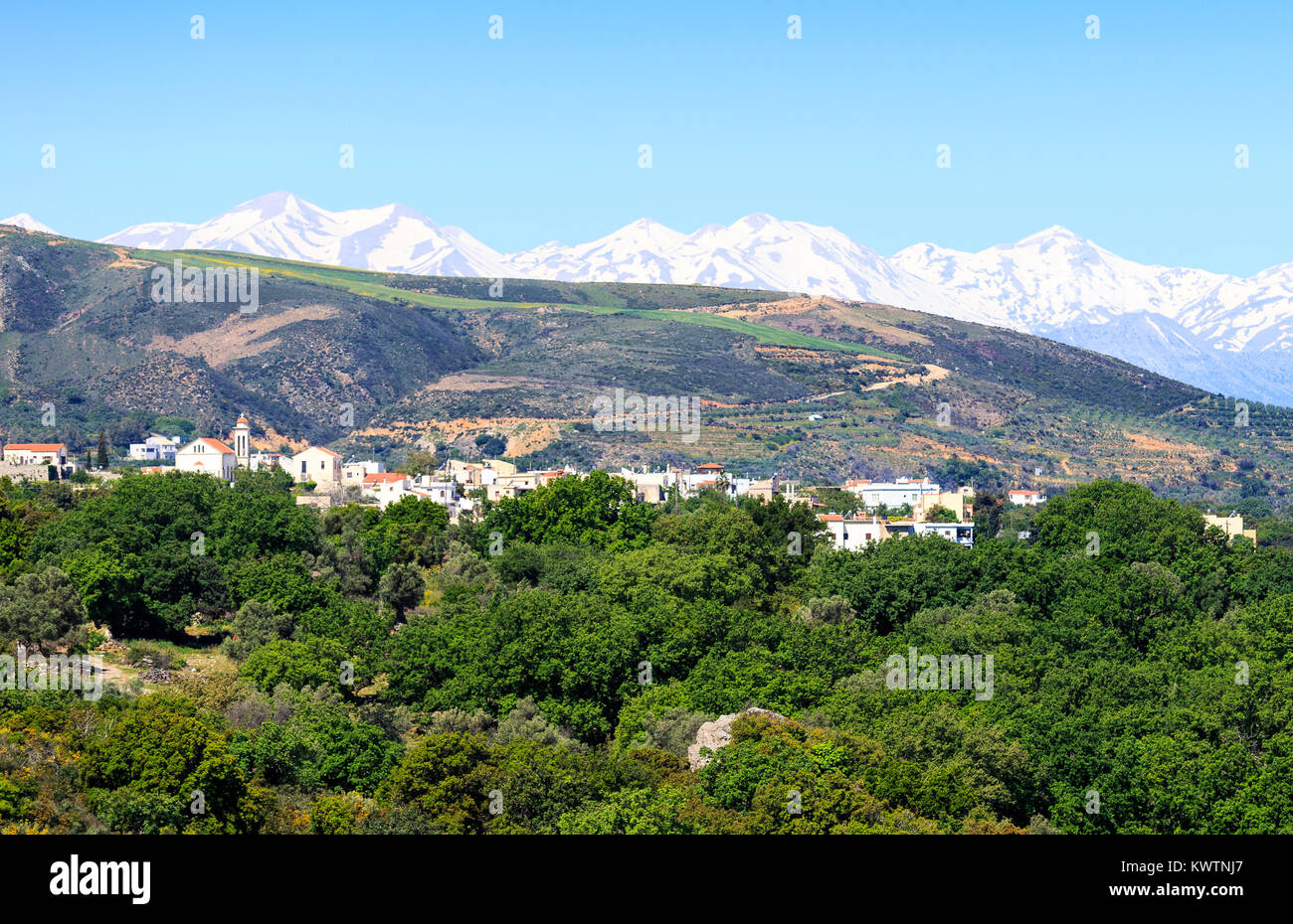 White mountains crete hi-res stock photography and images - Alamy