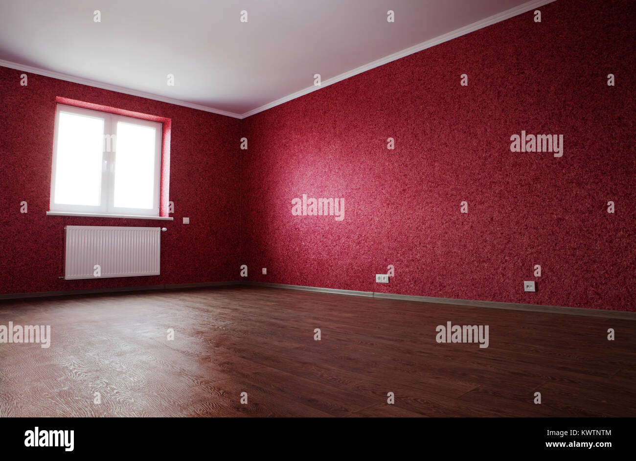 Empty red room corner hi-res stock photography and images - Alamy