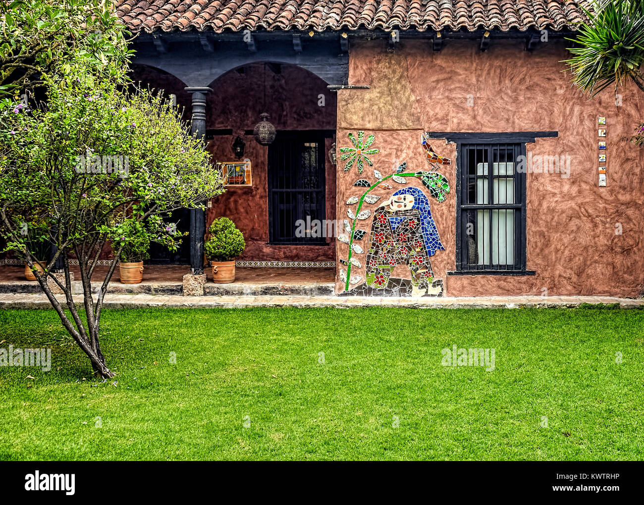 Vintage walkway hi-res stock photography and images - Alamy