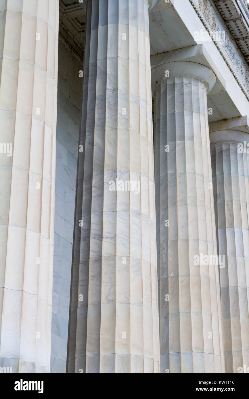 Greek doric columns hi-res stock photography and images - Alamy