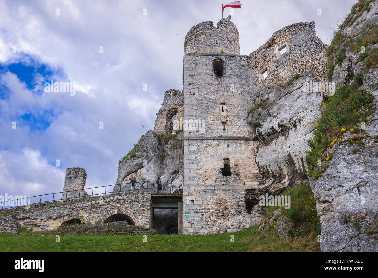 Gate tower of Ogrodzieniec Castle ruins in Podzamcze village, part of ...
