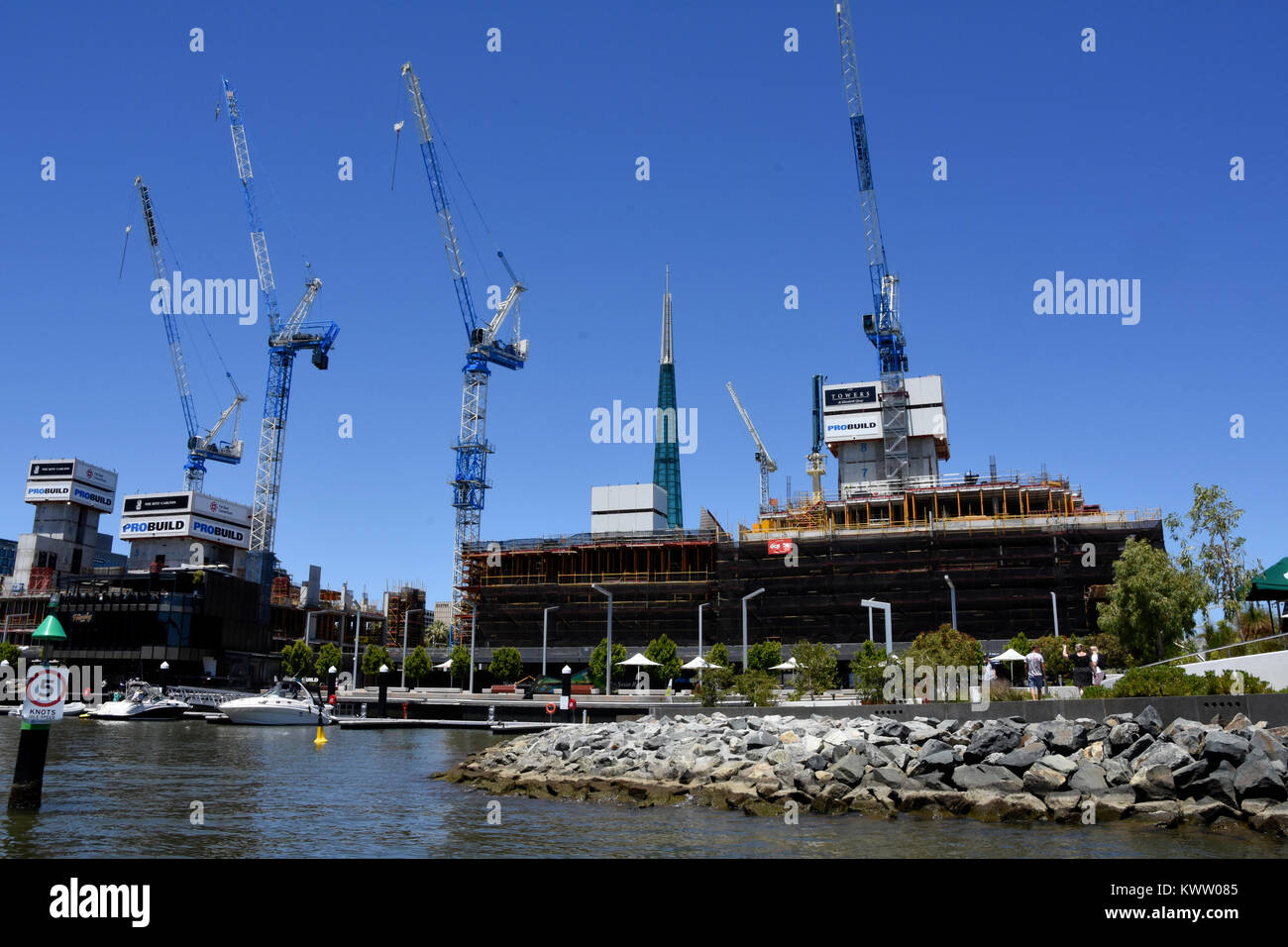 Cranes and construction of new buildings in Perth Stock Photo - Alamy