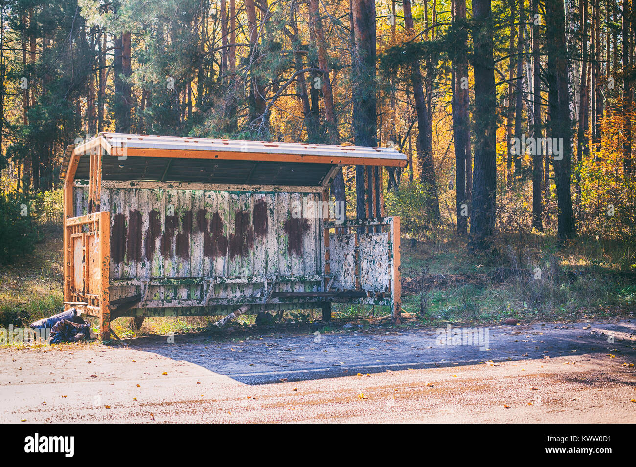 Old bus stop hi-res stock photography and images - Alamy