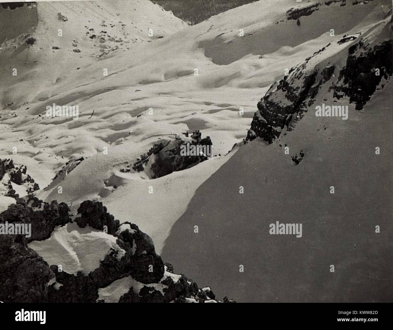 This image shows the right-facing stance in the Travenanzes region ...