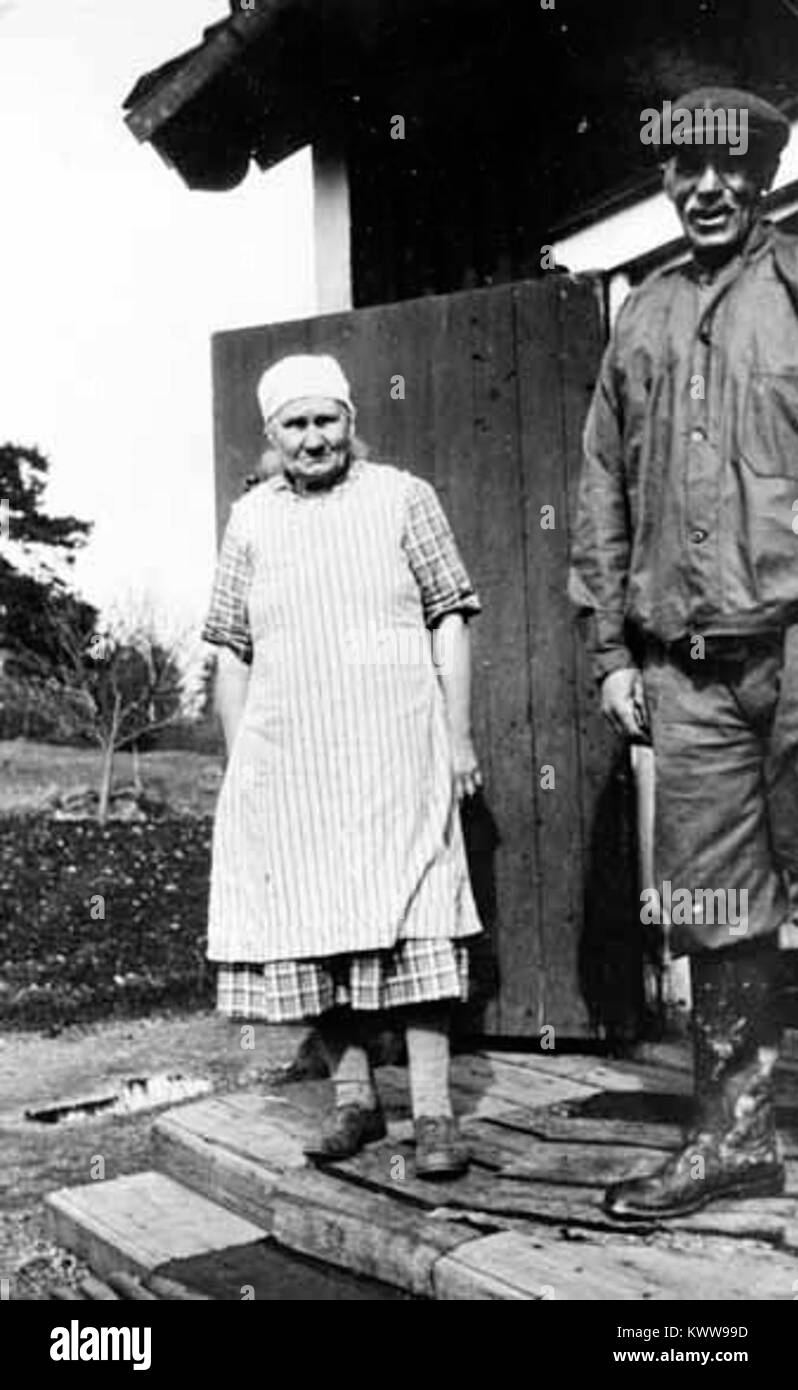 Home house cottage barn wood wooden Black and White Stock Photos ...