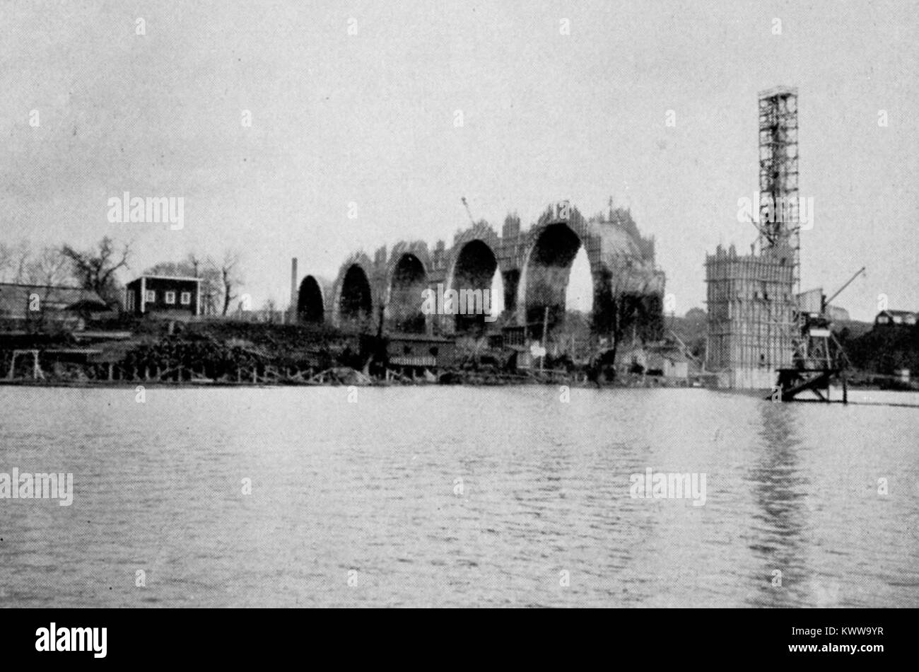 Årstabron byggnad 3 Stock Photo - Alamy