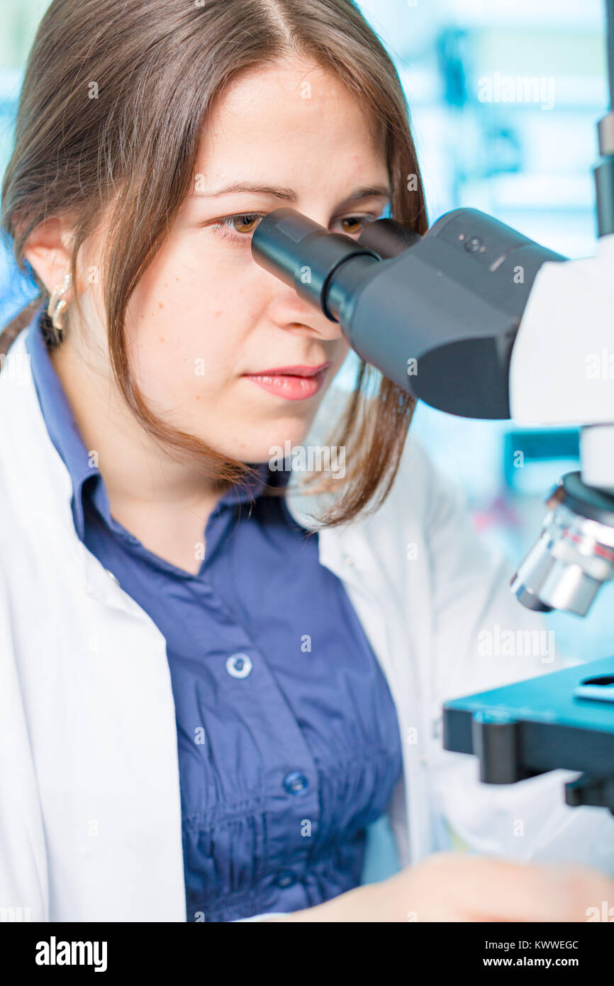 Genetics lab hi-res stock photography and images - Alamy