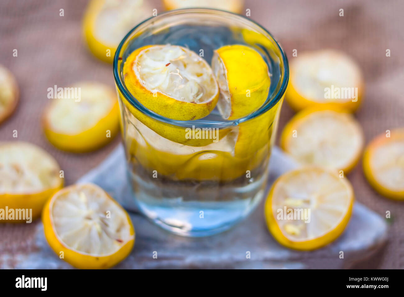 Lemon water/lemonade with slices of lemons/Citrus × limon Stock Photo ...