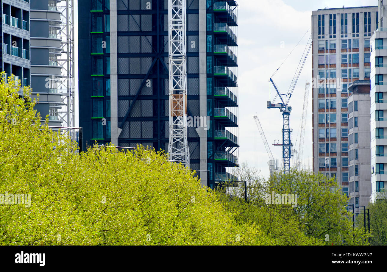 Modern tower blocks hi-res stock photography and images - Alamy