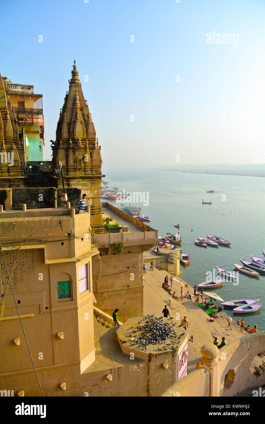 Varanasi sightseeing hi-res stock photography and images - Alamy