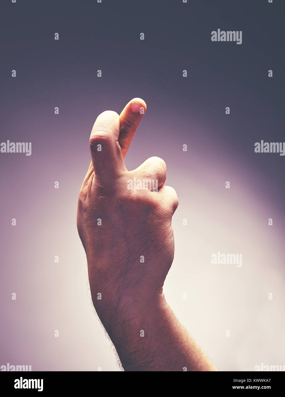 Fingers crossed symbol hi-res stock photography and images - Alamy