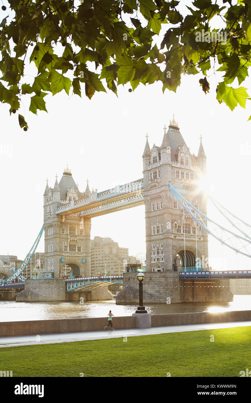 London bridge vertical hi-res stock photography and images - Alamy