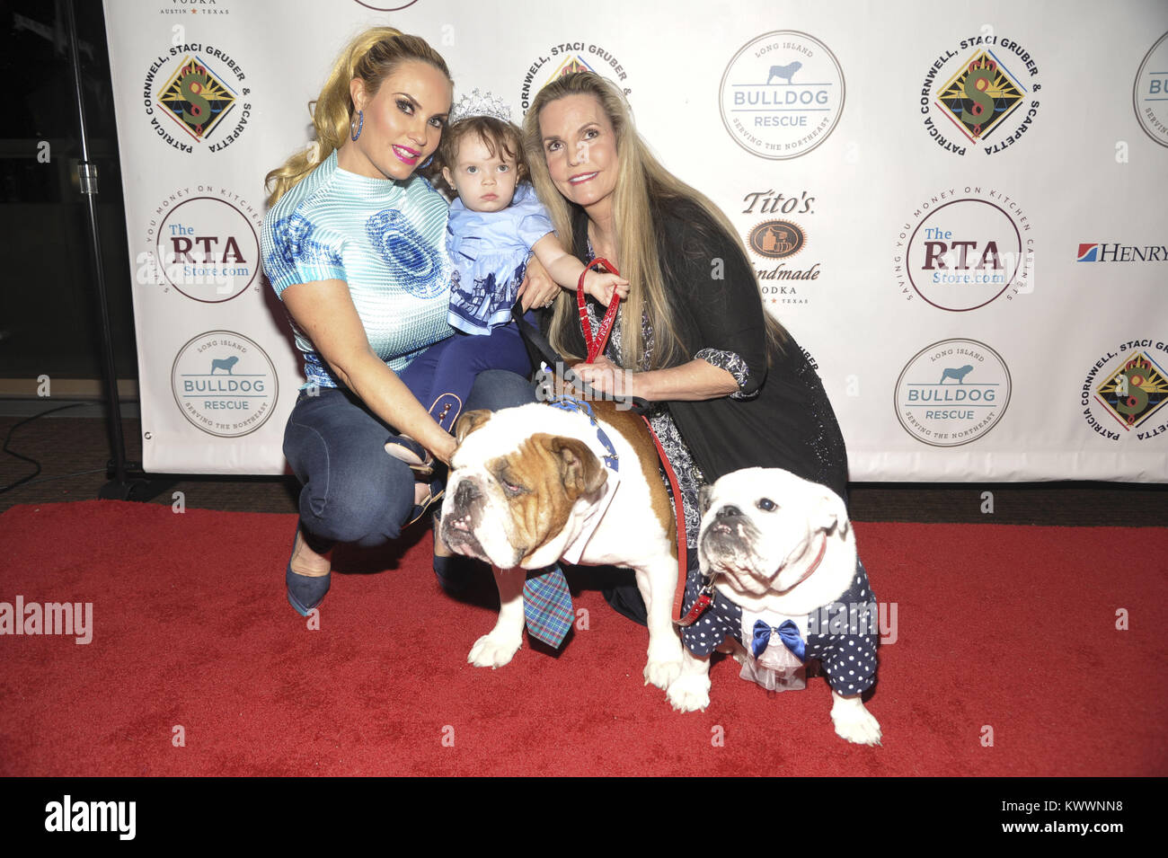 Coco austin daughter hi-res stock photography and images - Alamy