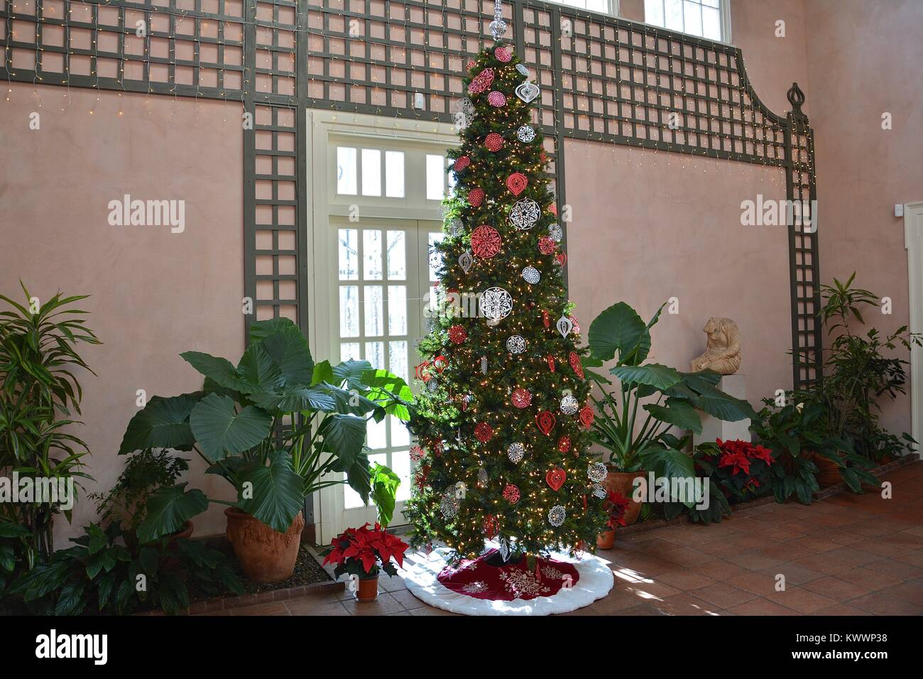 The Hyde Collection/Museum decorated for the Christmas and Holiday ...