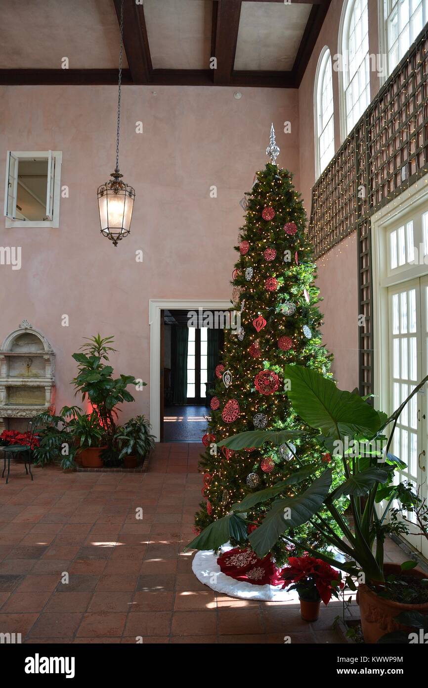 The Hyde Collection/Museum decorated for the Christmas and Holiday ...