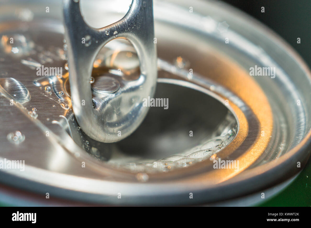 open beer close-up beer macro photo water Stock Photo - Alamy
