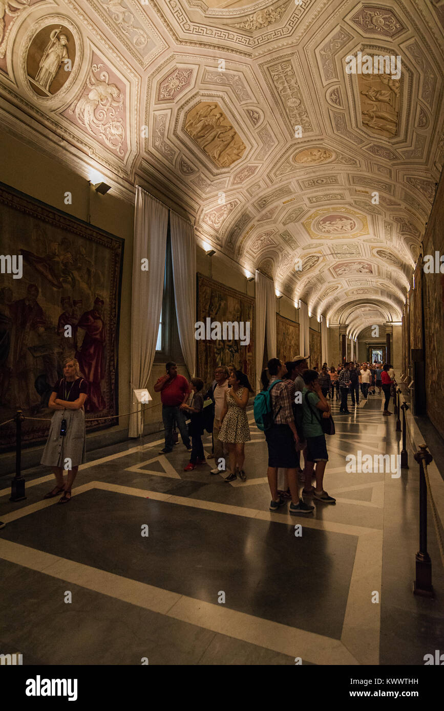 Vatican museum gallery of the statues hi-res stock photography and ...