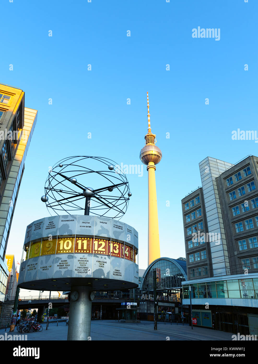 BERLIN - JUNE 23: Berlin's Alexanderplatz, Weltzeituhr (World Time ...