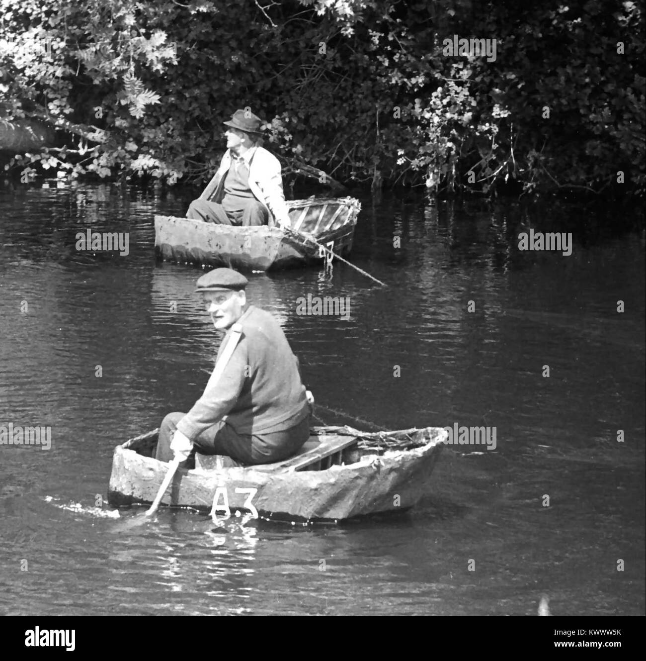 A coracle welsh hi-res stock photography and images - Alamy
