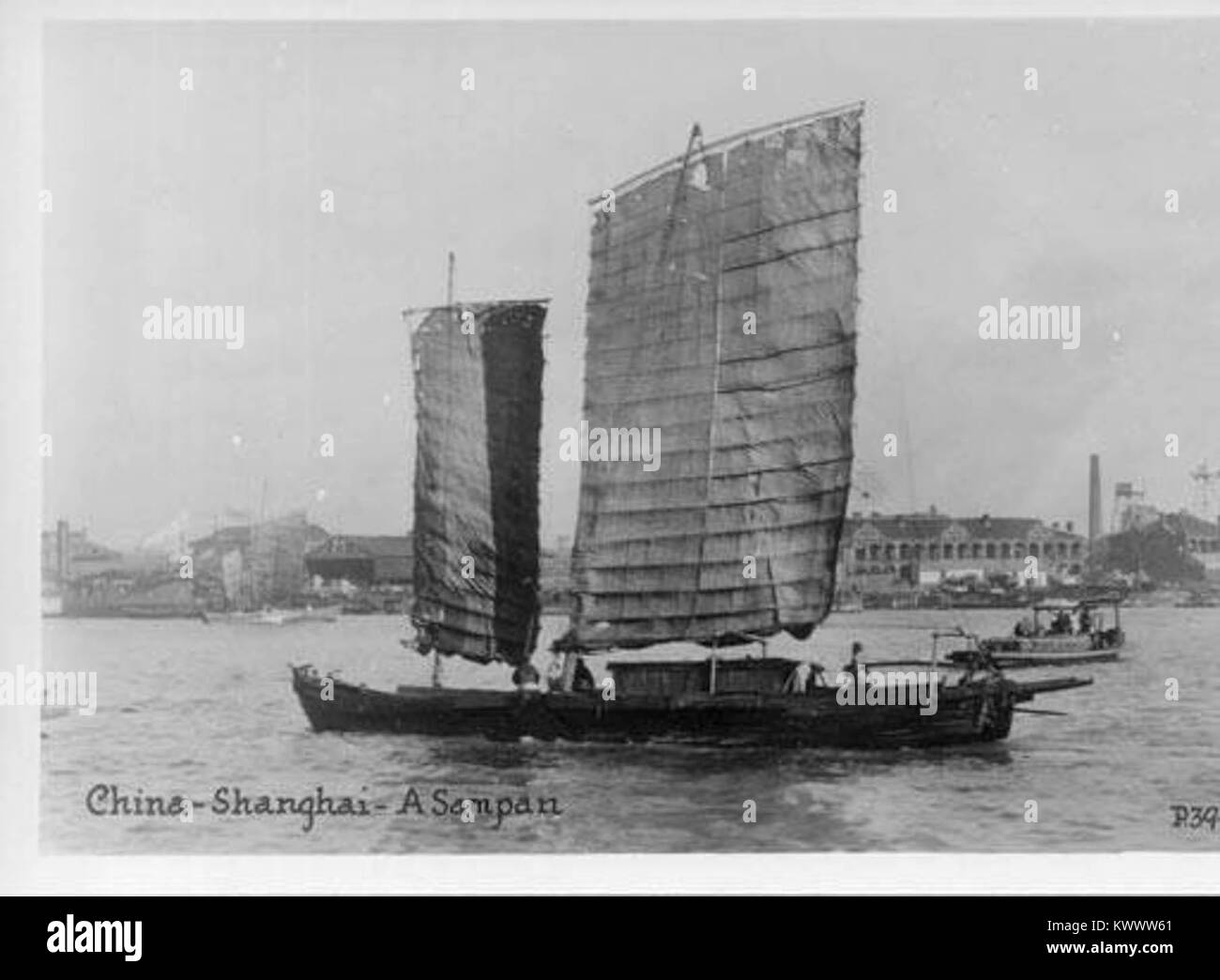 A Sampan in Shanghai, China Stock Photo - Alamy