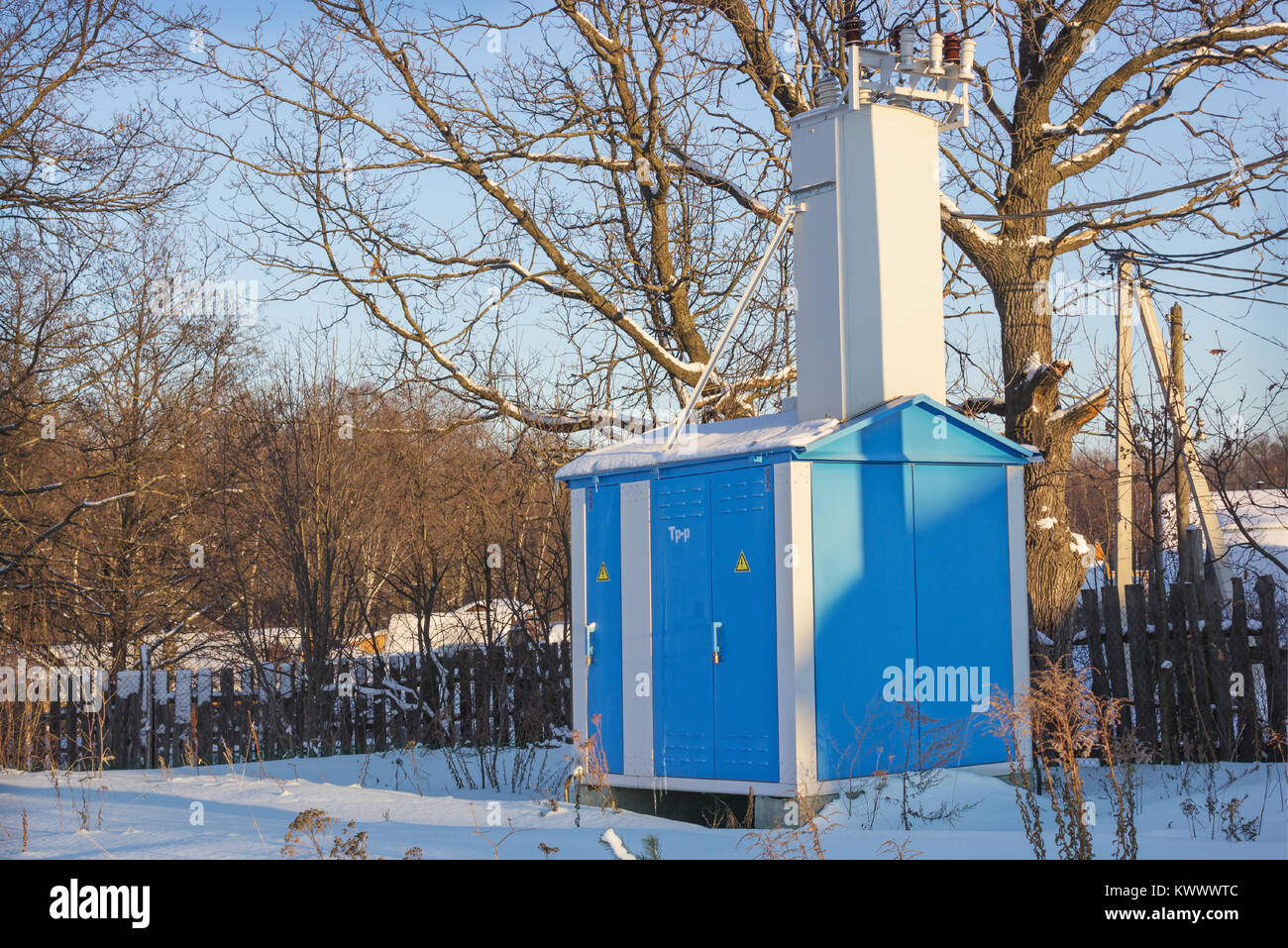 Small power substation for outdoor installation on the edge of the ...