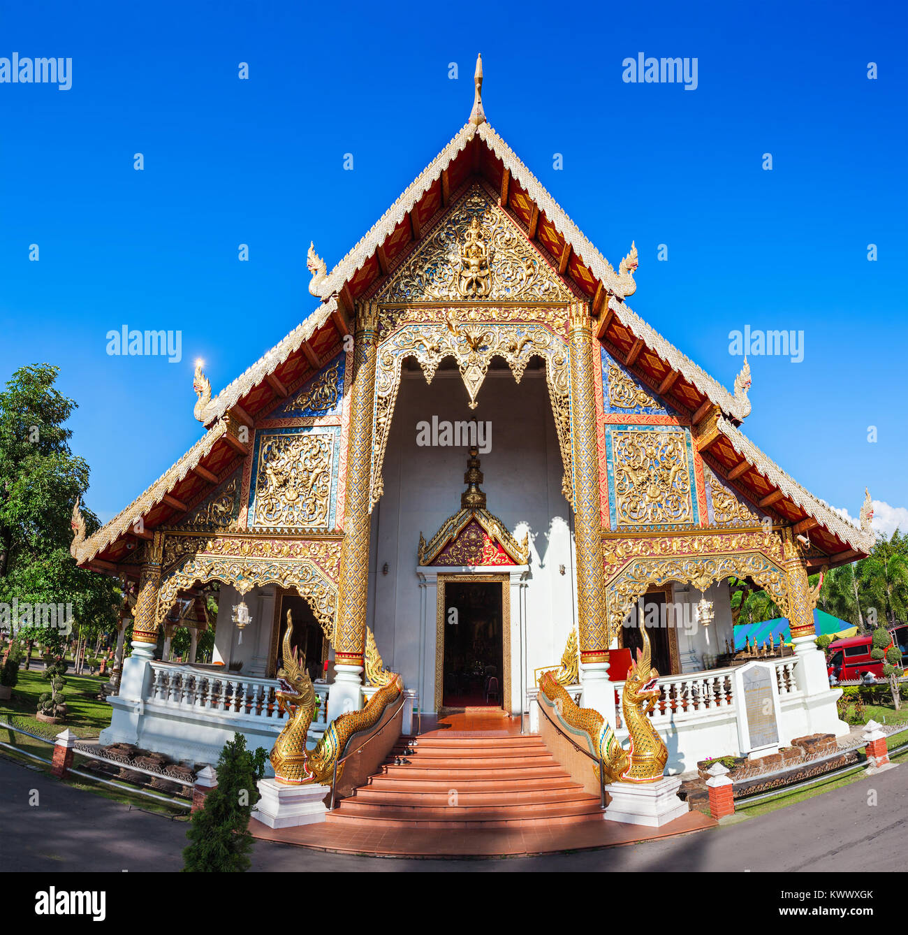 Wat Chedi Luang Temple in Chiang Mai, nothern Thailand Stock Photo - Alamy