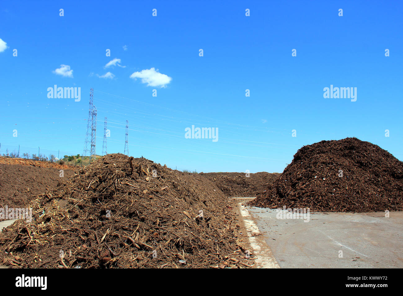 Green waste mulch hi-res stock photography and images - Alamy