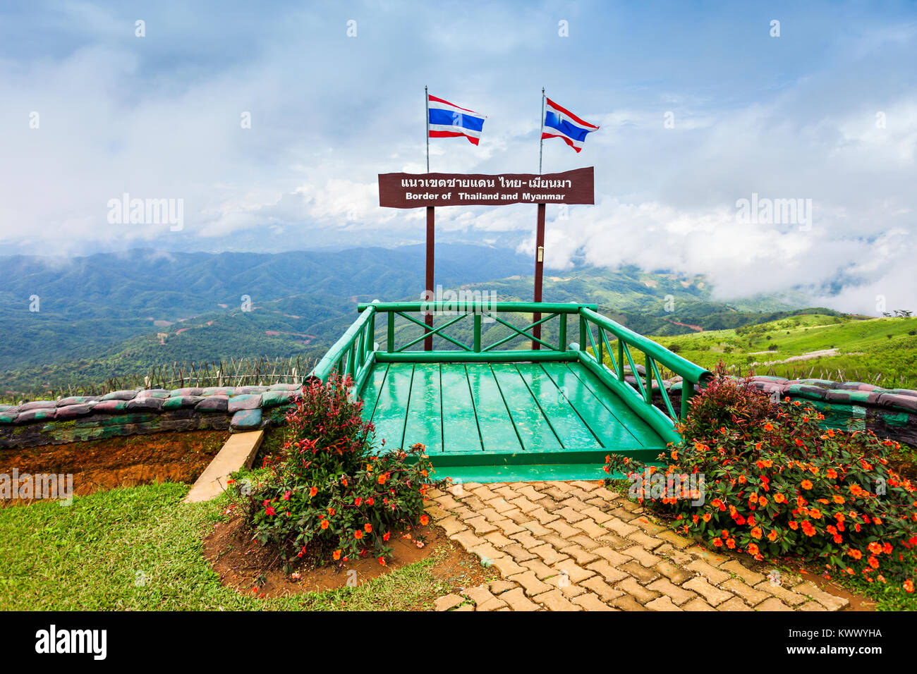 Myanmar border hi-res stock photography and images - Alamy