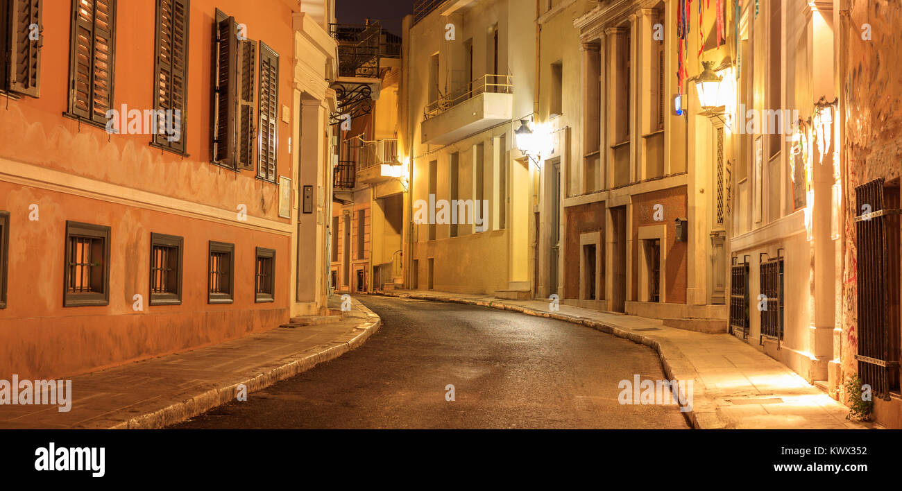 Old fashioned street lights hi-res stock photography and images - Alamy
