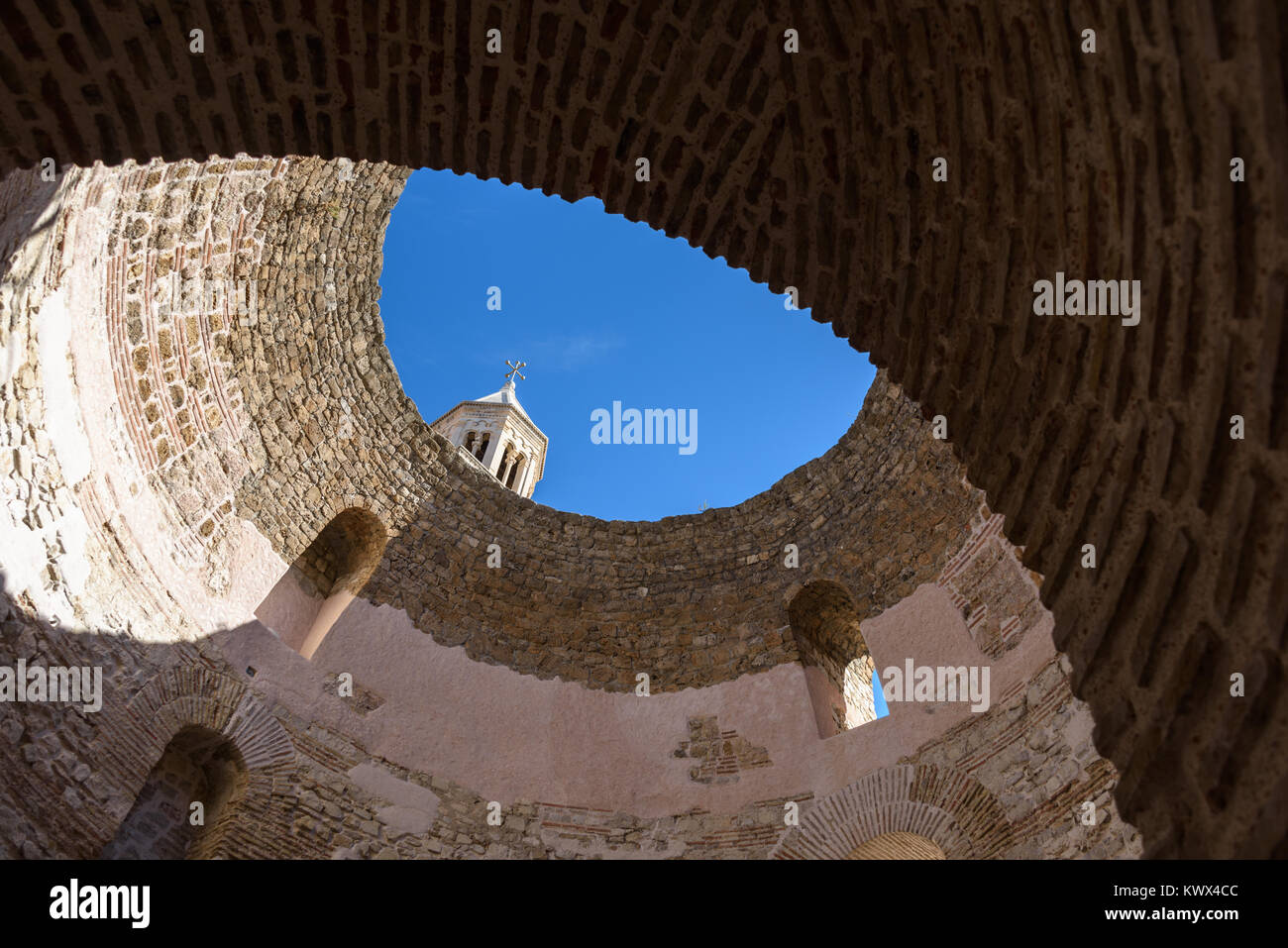 Vestibule hi-res stock photography and images - Alamy