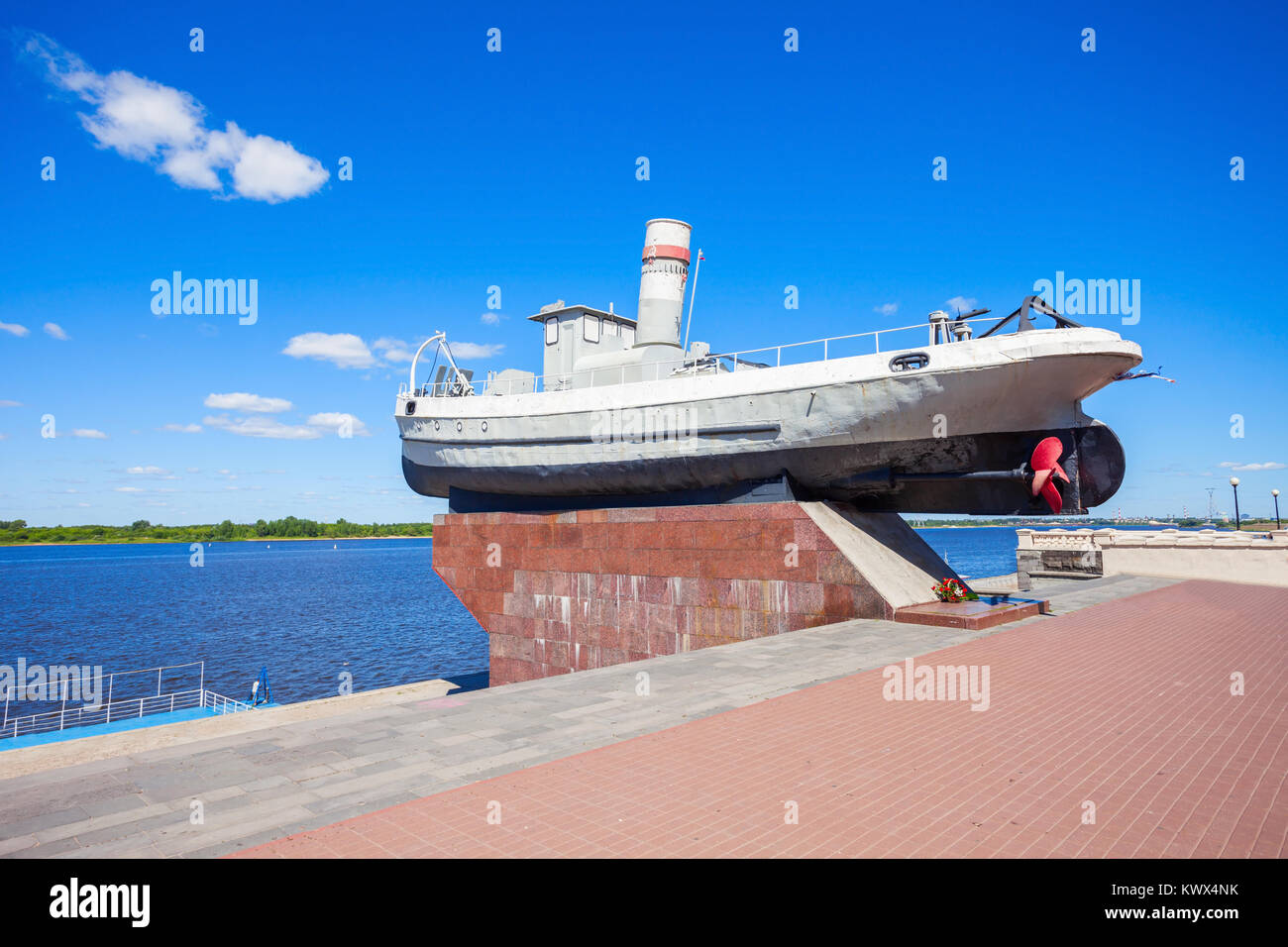 The Hero Boat near the Chkalov staircase in Nizhny Novgorod, Russia ...