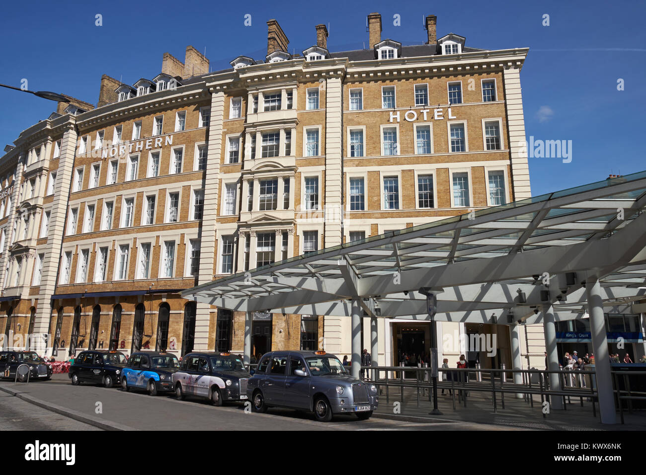 Kings cross hotel london uk hi-res stock photography and images - Alamy