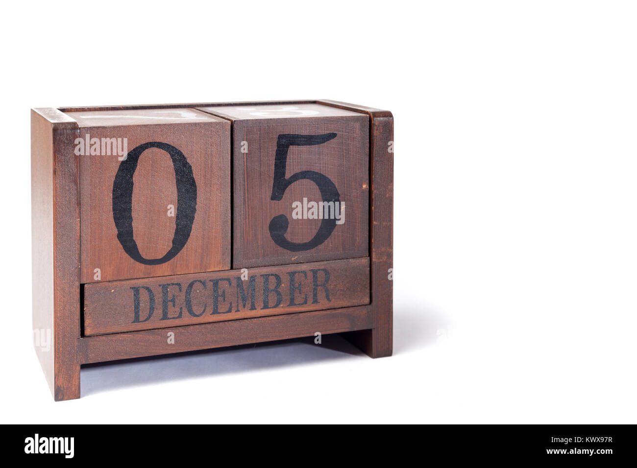Wooden Perpetual Calendar set to December 5th Stock Photo - Alamy