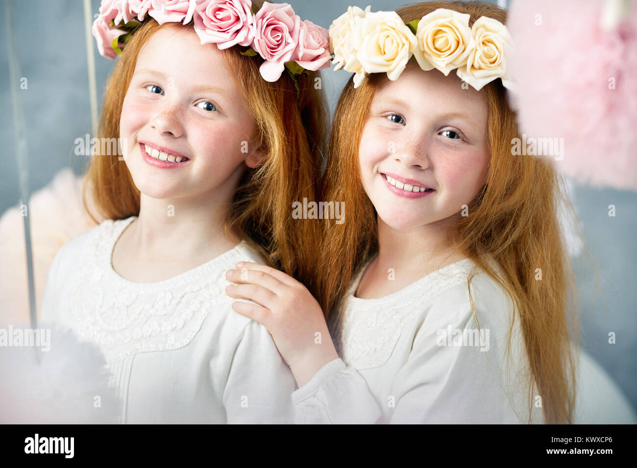 Redhead twins hi-res stock photography and images - Alamy