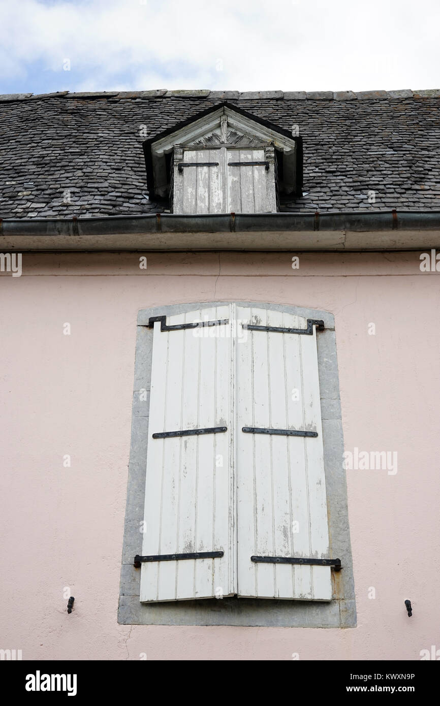 Closed windows and wall of old french house in France Stock Photo - Alamy