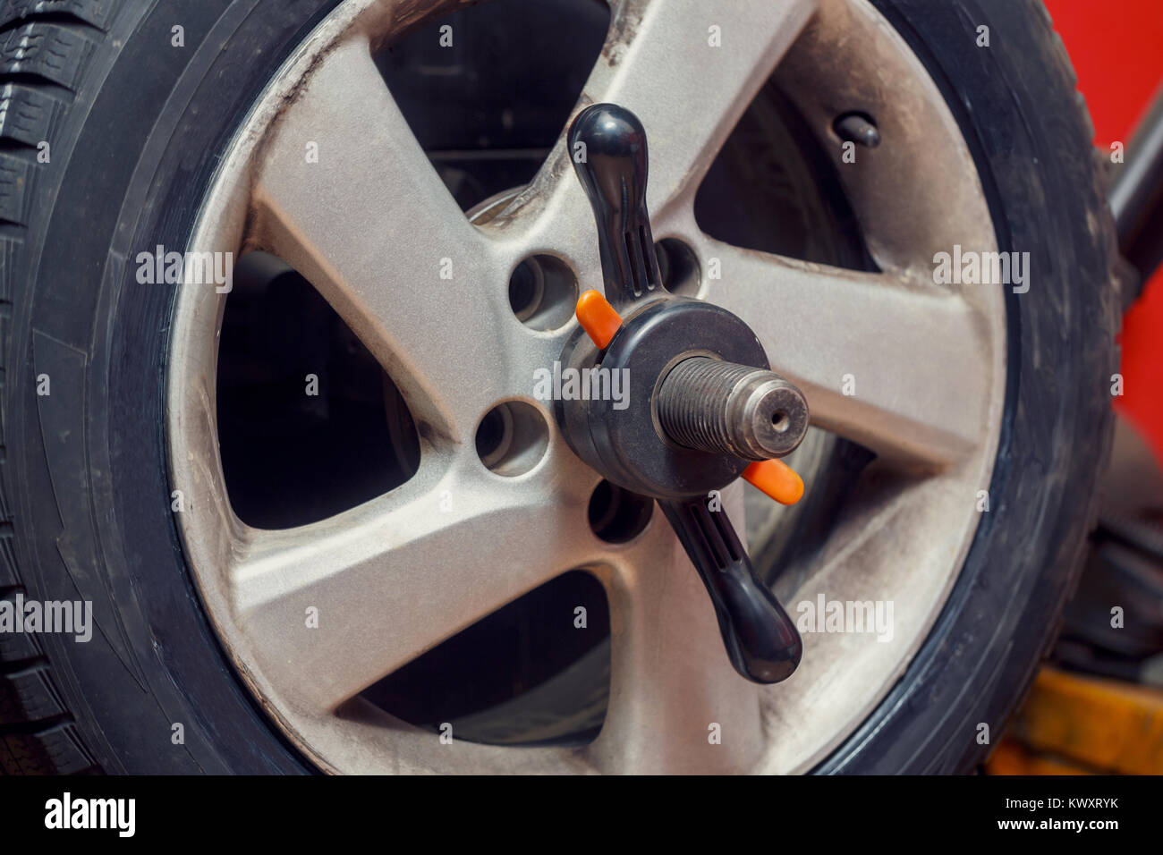 Installing wheel process hi-res stock photography and images - Alamy