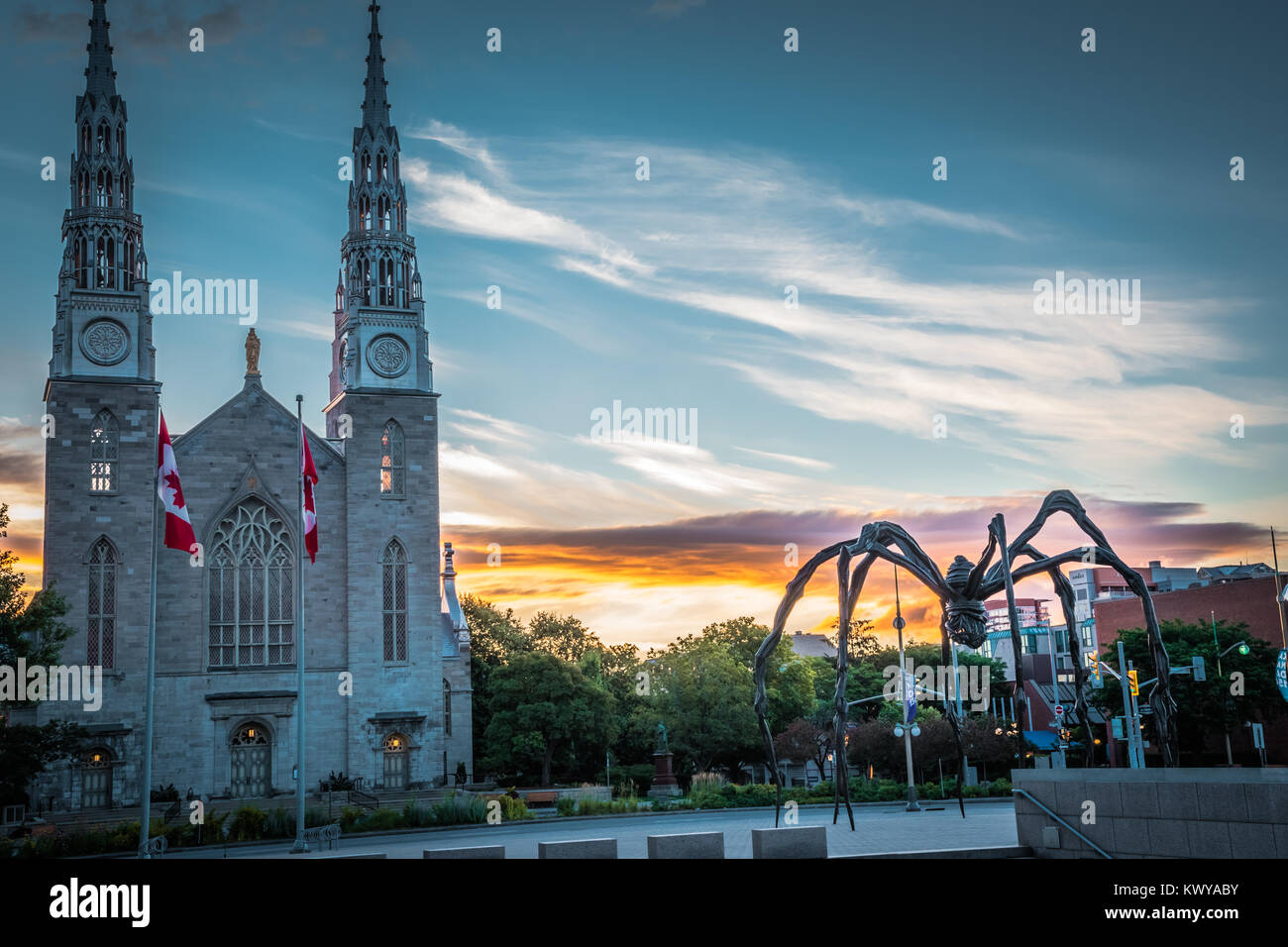 OTTAWA, ONTARIO / CANADA - DUSK SKY. DOWNTOWN. MORNING Stock Photo - Alamy