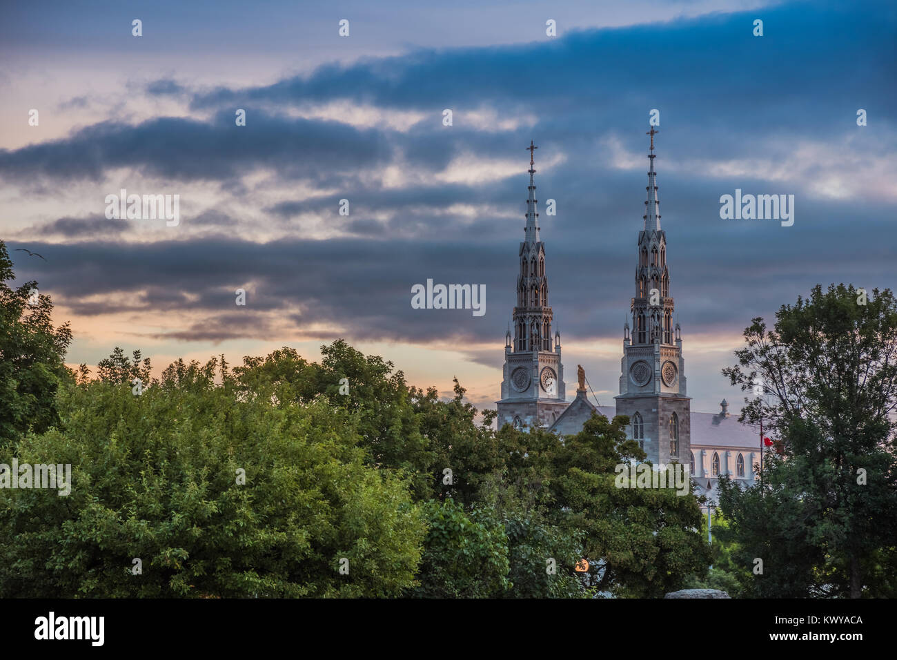 OTTAWA, ONTARIO / CANADA - DUSK SKY. DOWNTOWN. MORNING Stock Photo - Alamy