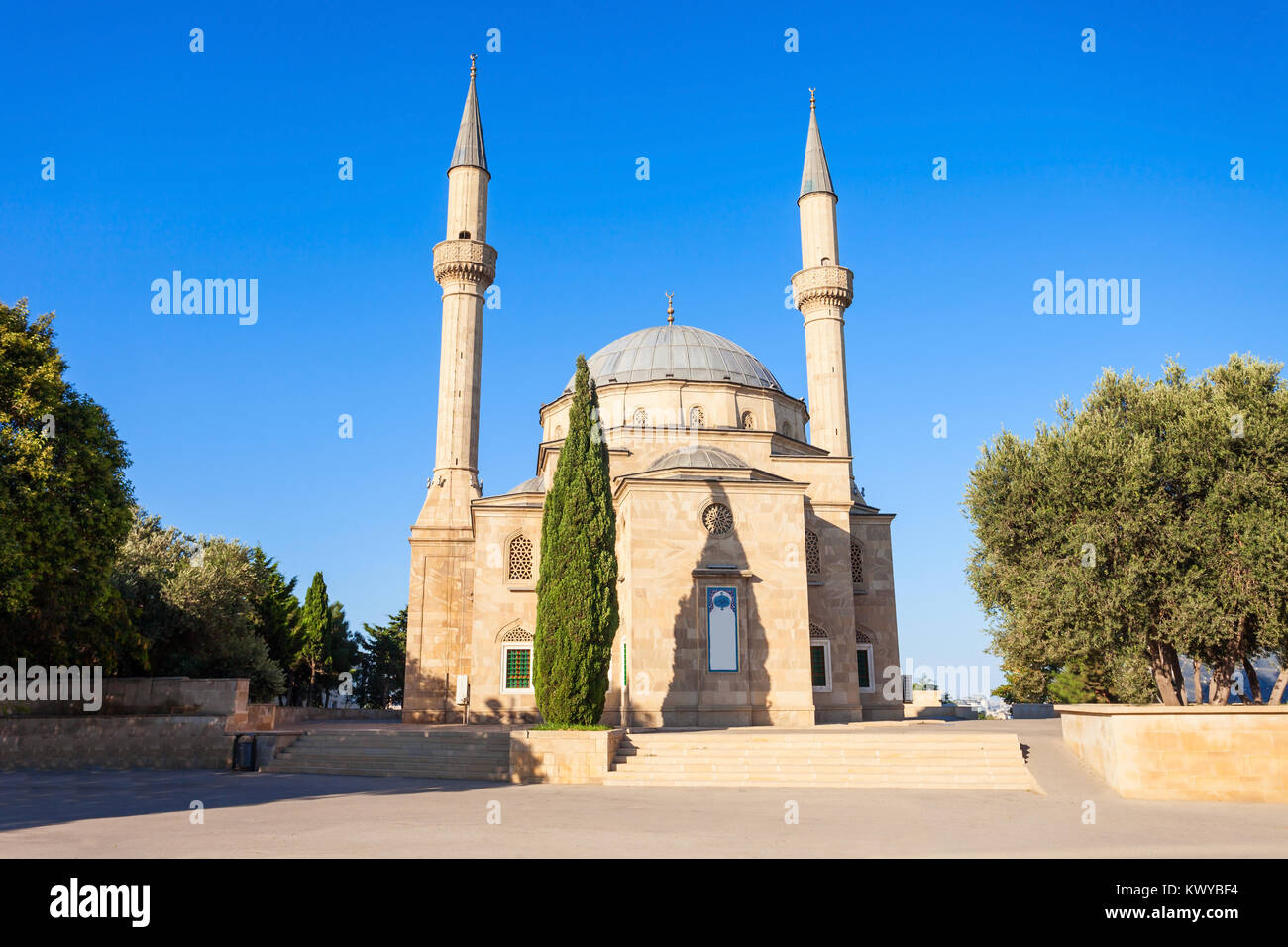 The Mosque of the Martyrs or Turkish Mosque is a mosque in Baku ...