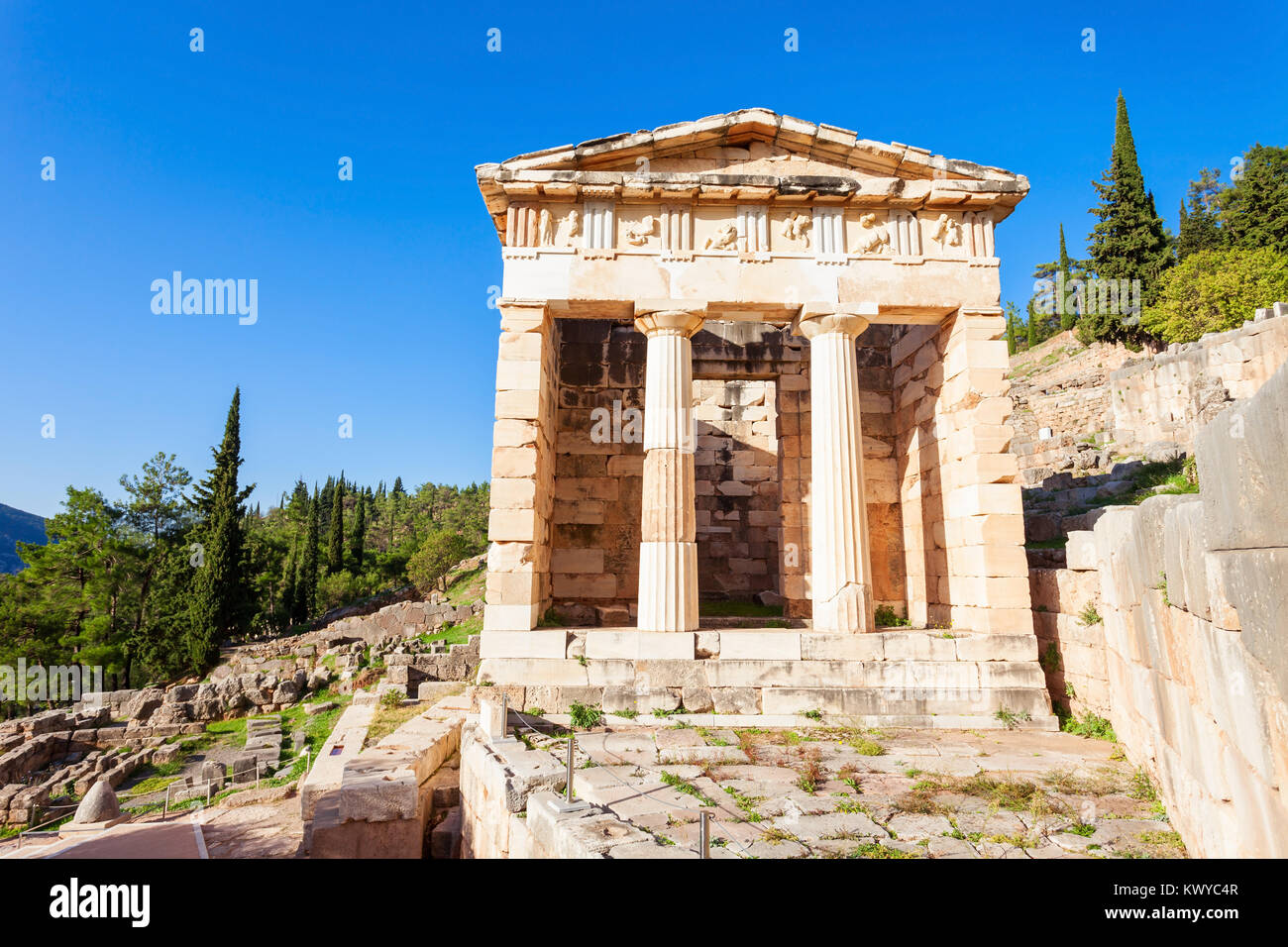 Treasure rich temple hi-res stock photography and images - Alamy