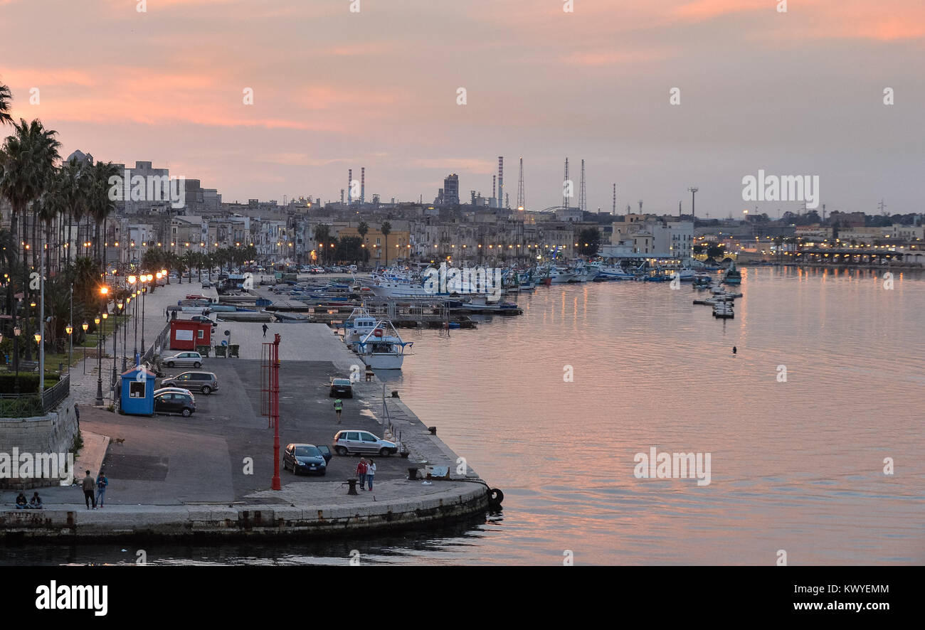 Taranto steel mill hi-res stock photography and images - Alamy