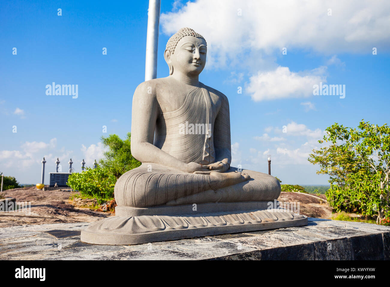 Buddha monument and statue at the Buddangala Rajamaha Viharaya Temple ...
