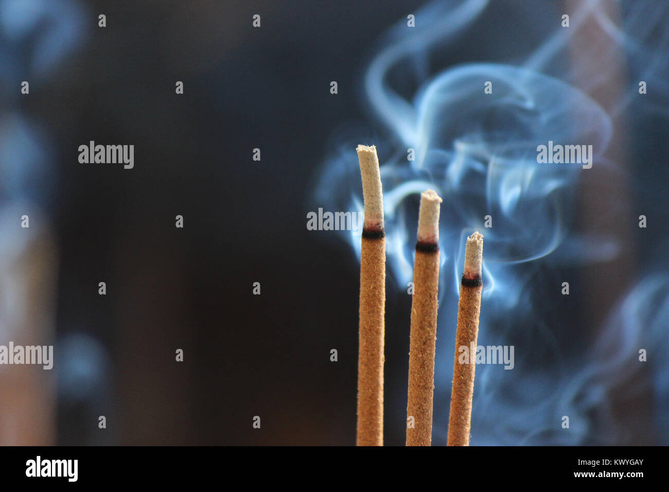 Burn incense hi-res stock photography and images - Alamy