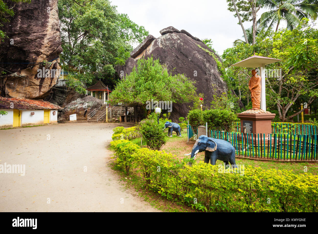 Matale alu viharaya hi-res stock photography and images - Alamy