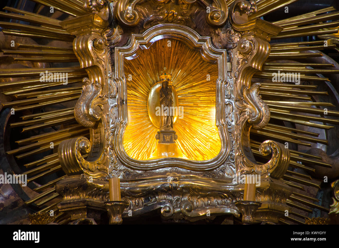 Detail of Golden Shrine in Catholic Church Stock Photo - Alamy