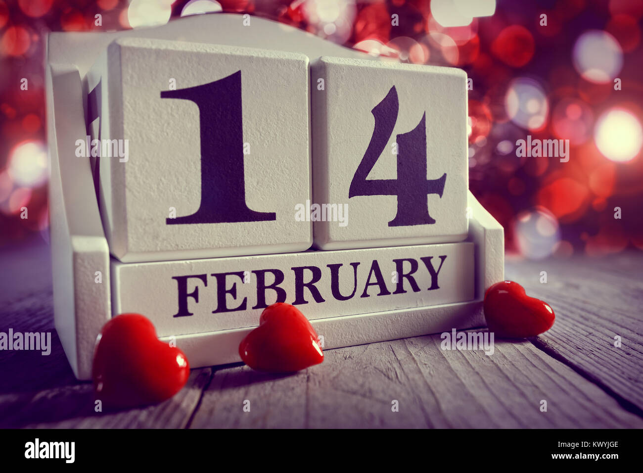 Valentines day calendar showing February 14 with red heart Stock Photo ...